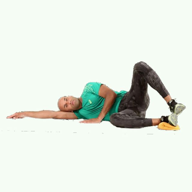 IT Side Lying Clam by Giovanni F. - Exercise How-to - Skimble