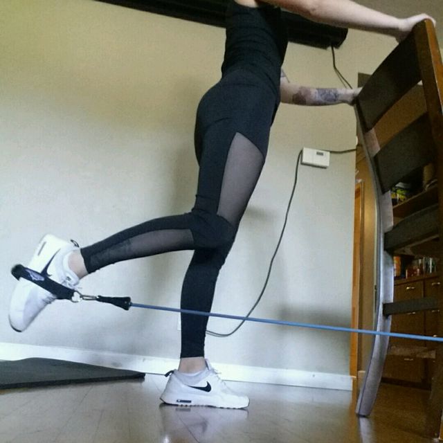 Banded Leg Kickback by Lucy M. - Exercise How-to - Skimble