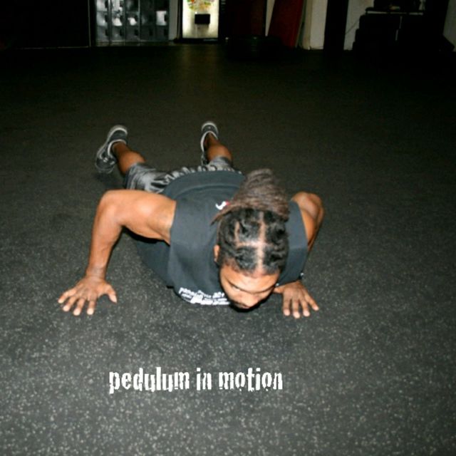 Pendulum Push Ups by Geo Dem - Exercise How-to - Skimble