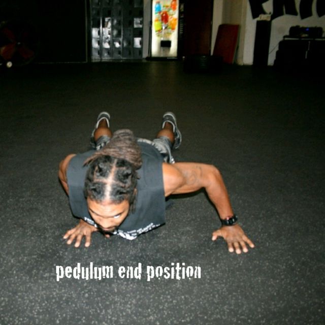 Pendulum Push Ups por Geo Dem - Ejercicio Cómo hacerlo - Skimble