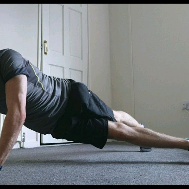 High Plank Twist W/toe Touch - Exercise How-to - Workout Trainer by Skimble