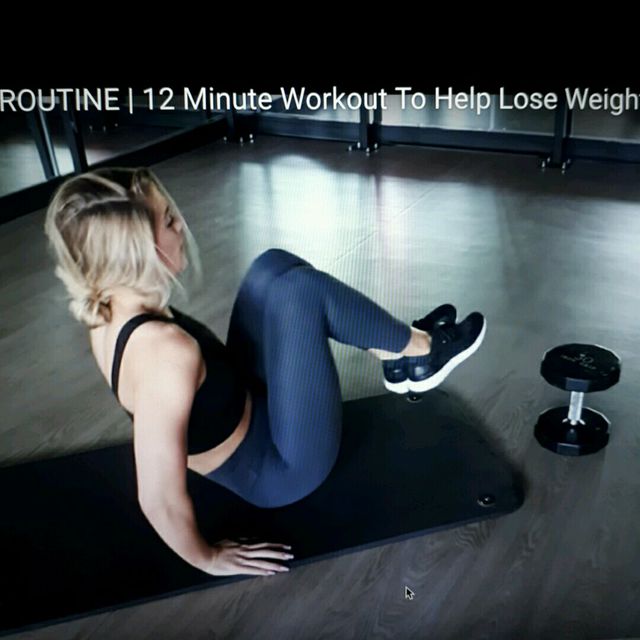 Rotating In-n-out - Exercise How-to - Workout Trainer by Skimble