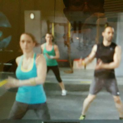 Balance Kick Back - Exercise How-to - Workout Trainer by Skimble