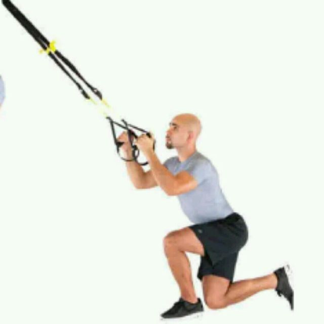 TRX CROSSING BALANCE LUNGE by Saeed H. - Exercise How-to - Skimble