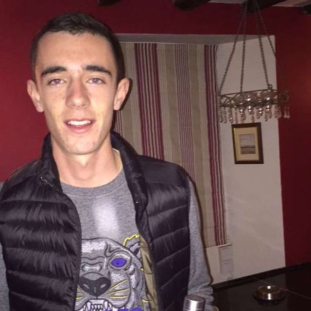 Elliot Webb - Profile - Skimble Workout Trainer