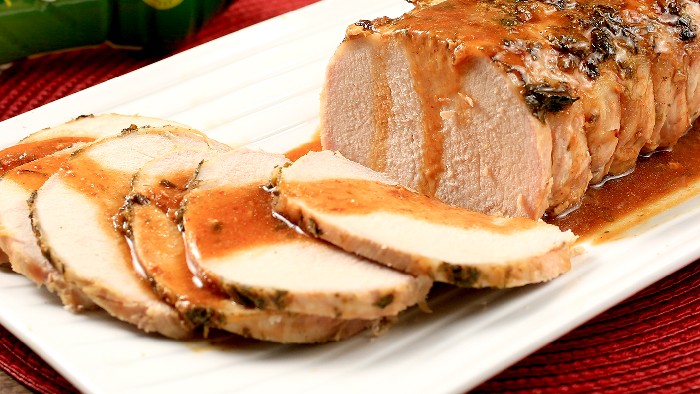 Lombo com limão e ervas para uma refeição saborosa