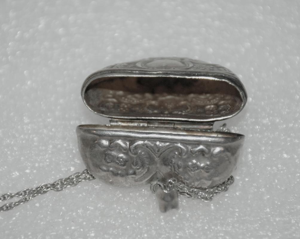 Antiques, Art, Vintage