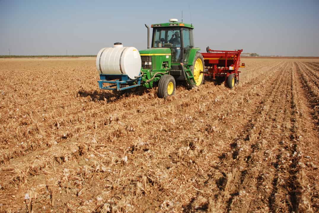 Long-term reduced tillage and winter cover crops can improve soil ...