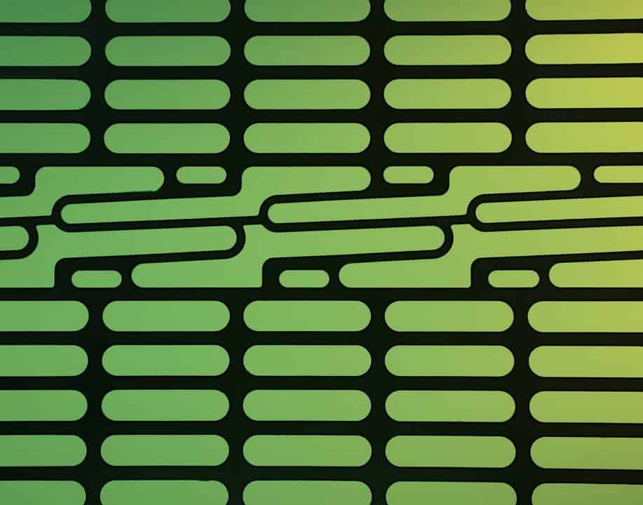 A decomposition of multicorrelation sequences for commuting ...