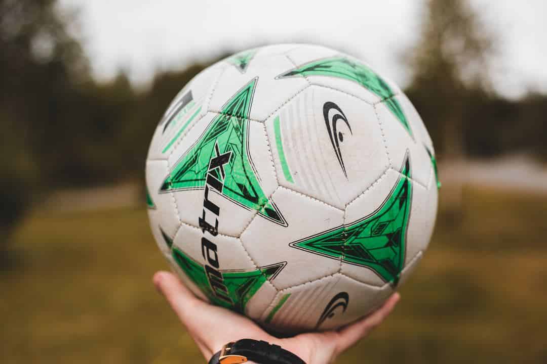 Noncontact Knee Ligament Injury Prevention Screening in Netball: A ...