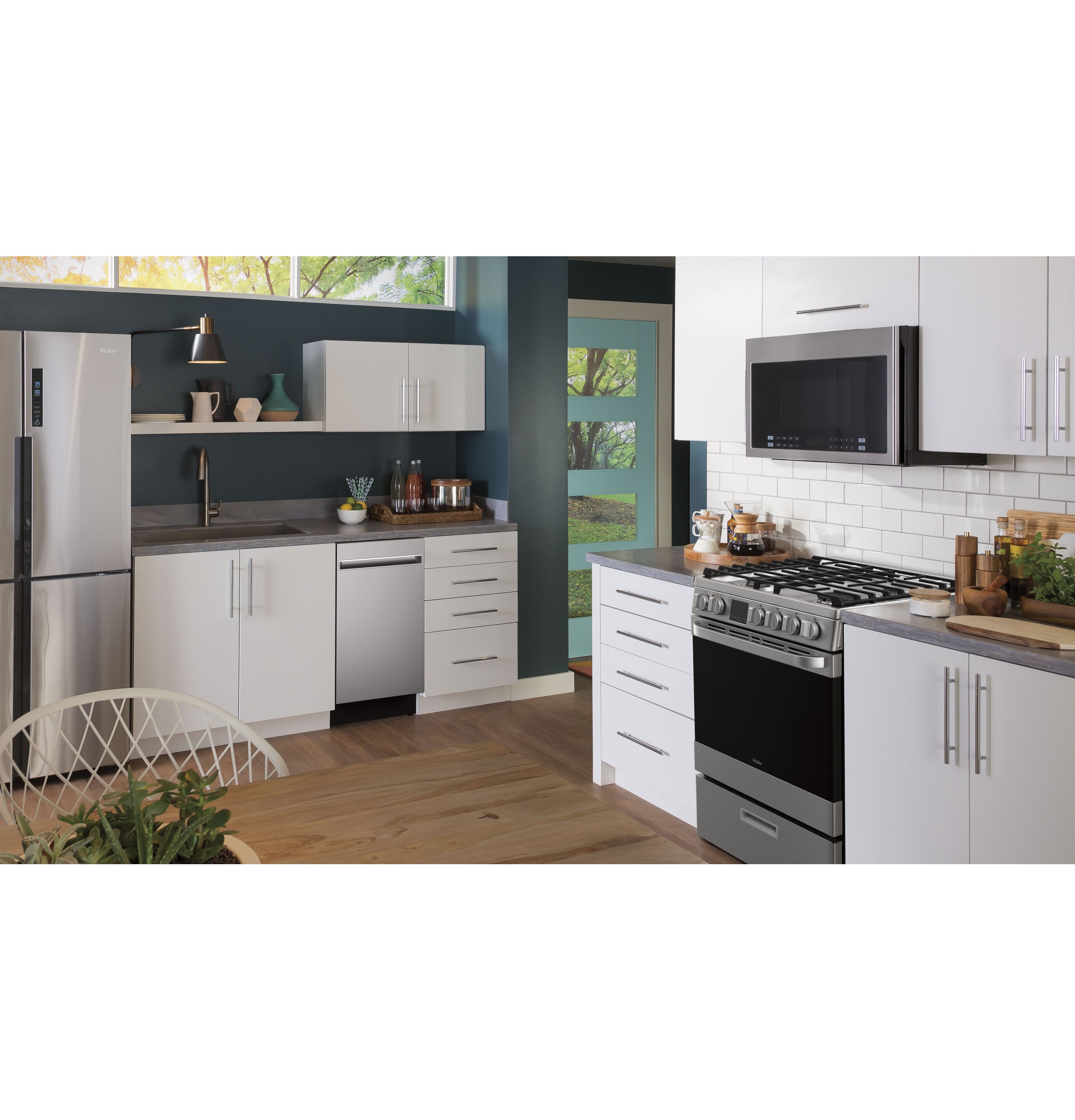 Haier - QGAS740RMSS - 24" 2.9 Cu. Ft. Gas Free-Standing Range with ...