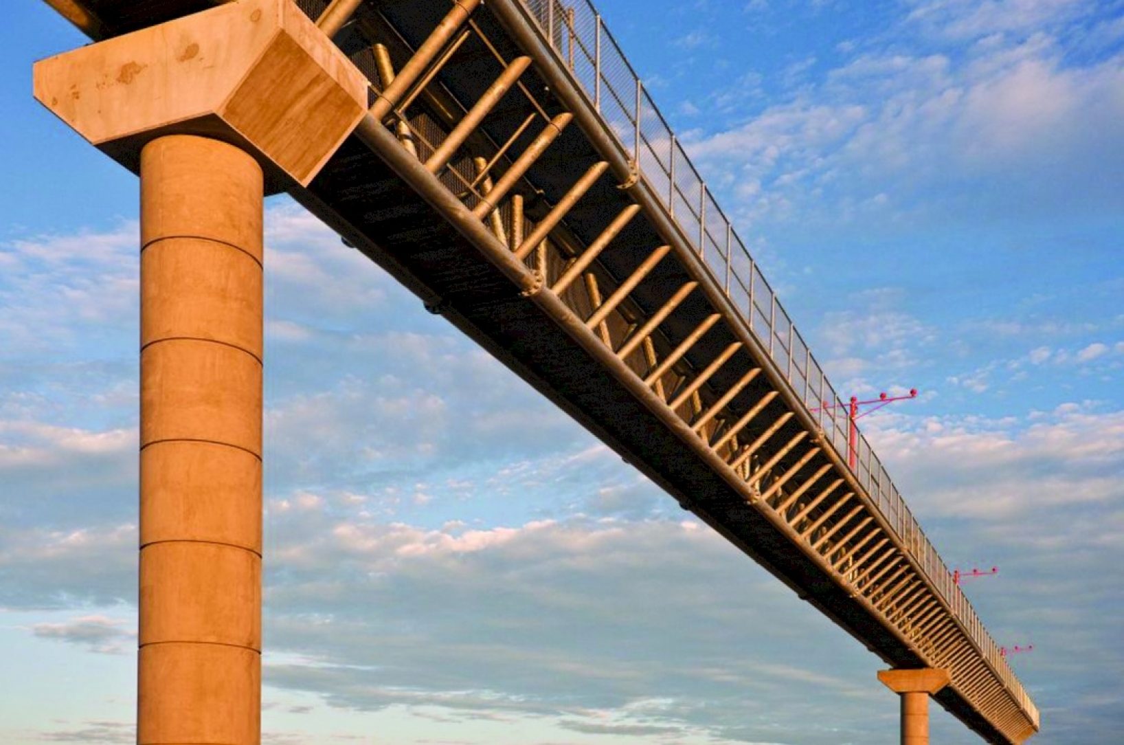 Boise Airport Approach Light Bridge | American Galvanizers Association