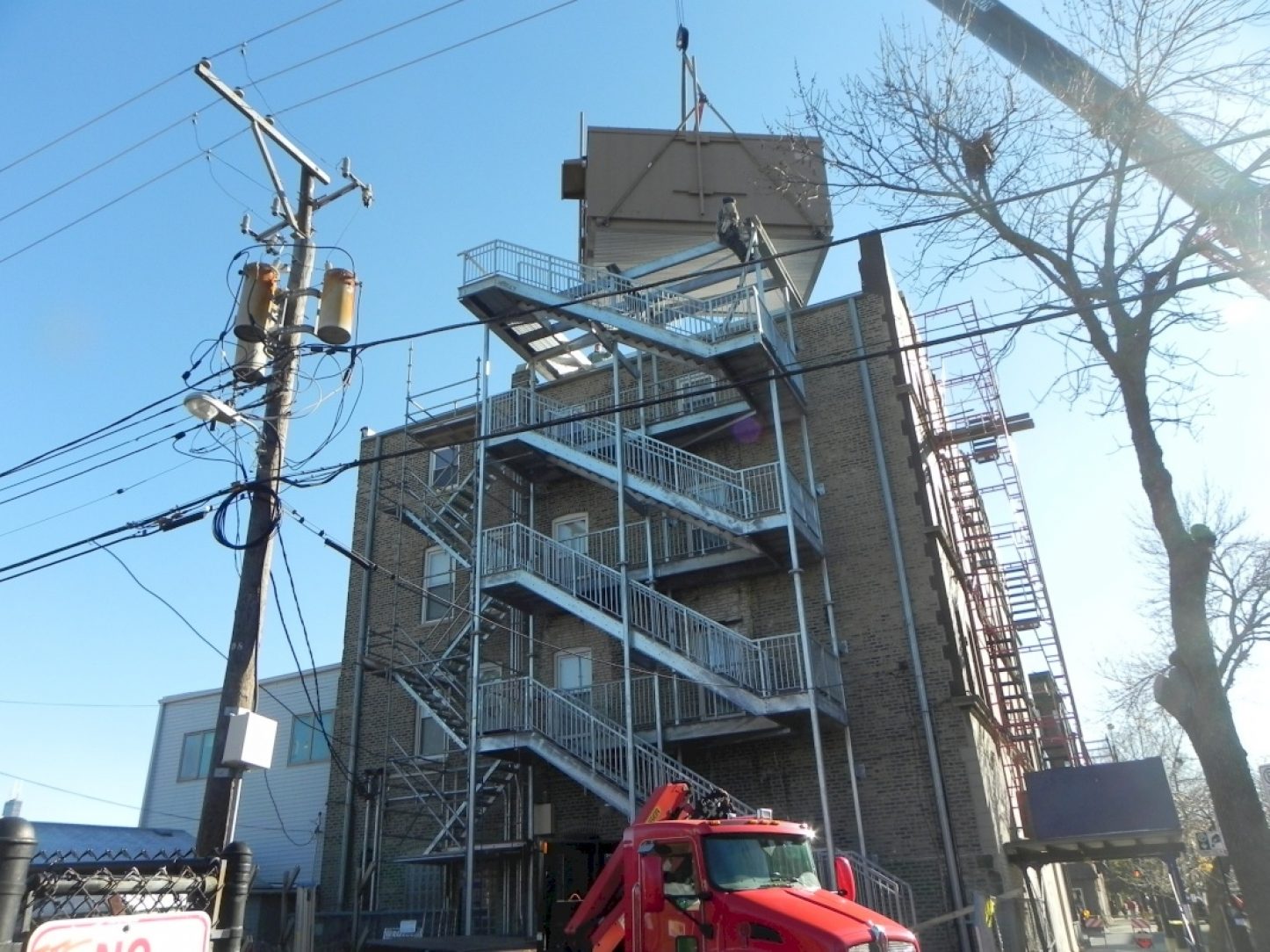 Fire Escape/Cell Tower Site | American Galvanizers Association