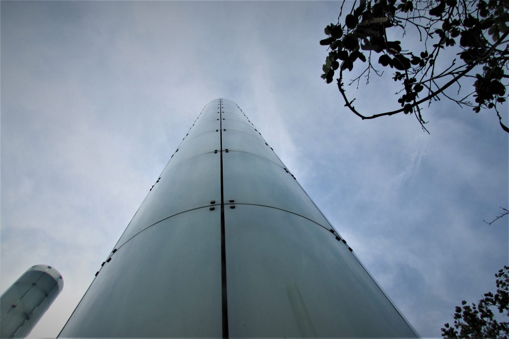 LAX Gateway Kinetic Light Pylons | American Galvanizers Association