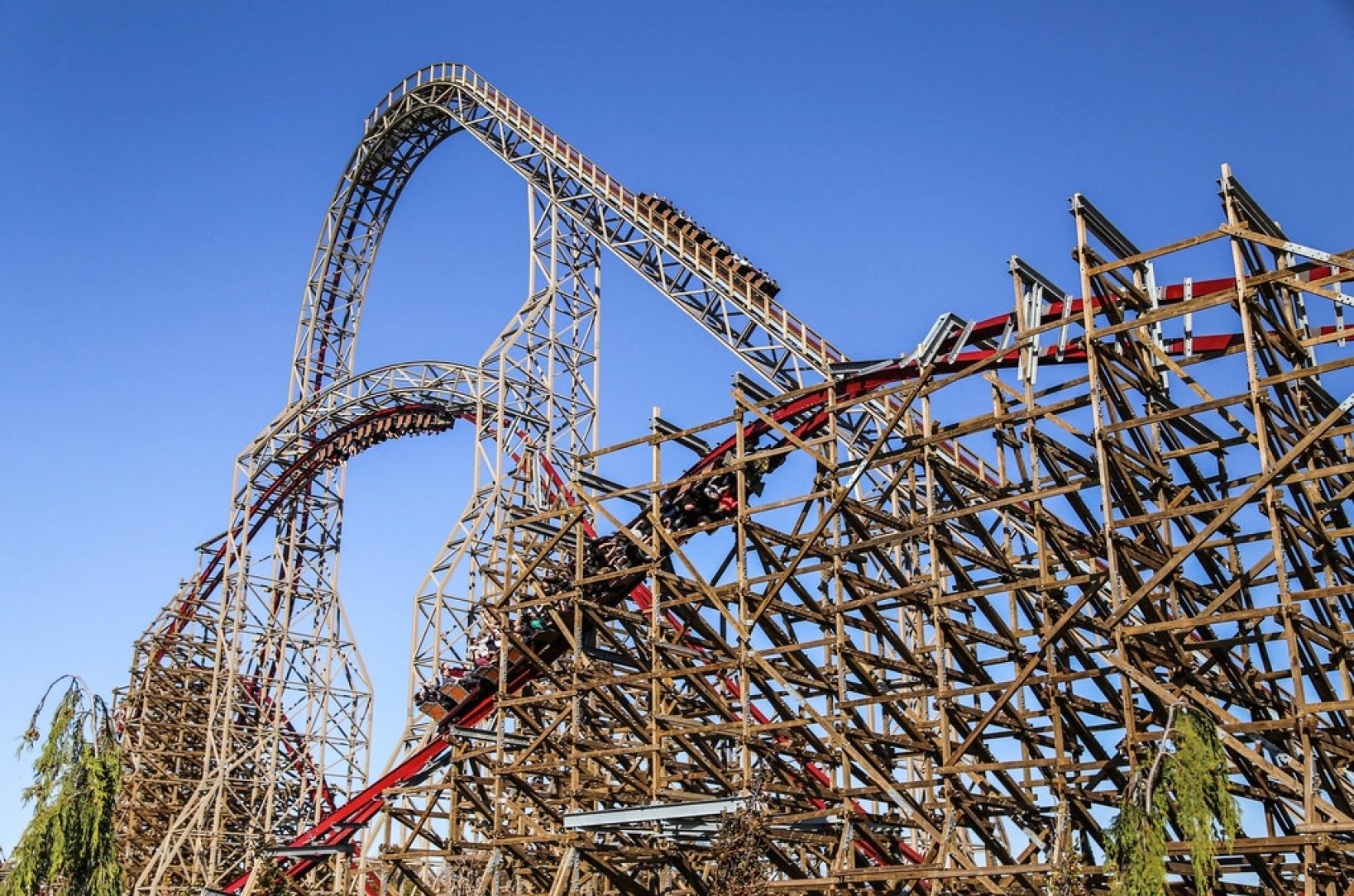 Zadra Roller Coaster | American Galvanizers Association