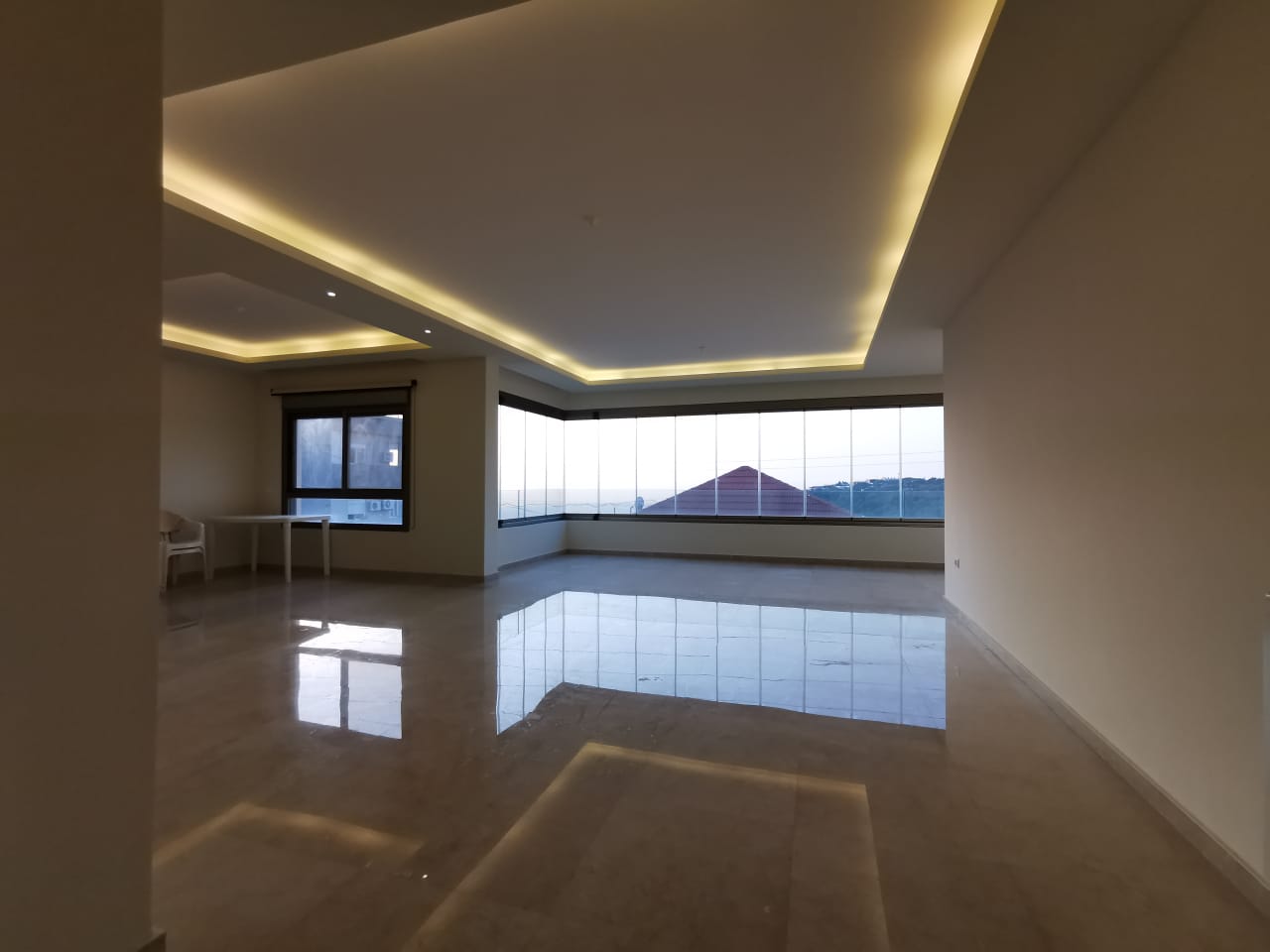 A luxurious Apartment for Sale with an Outstanding View in Ain Saade ...