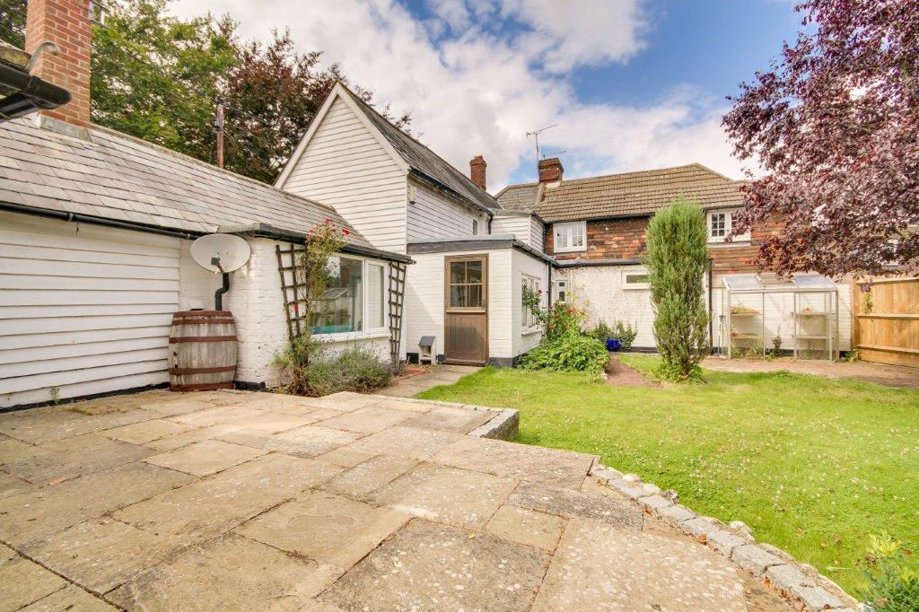 Throwley Forstal - Graham John