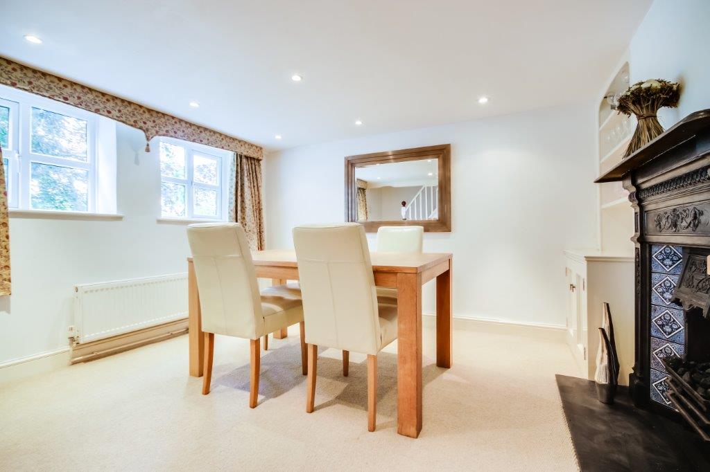 Throwley Forstal - Graham John