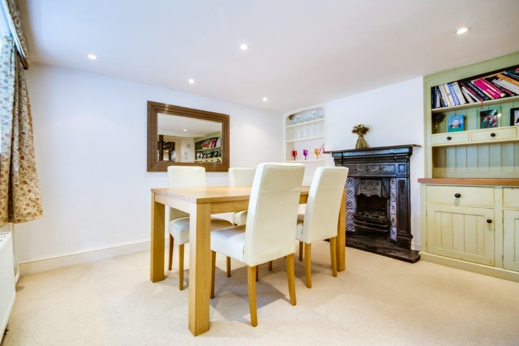 Throwley Forstal - Graham John