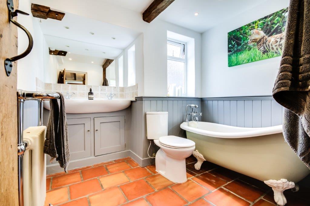 Throwley Forstal - Graham John