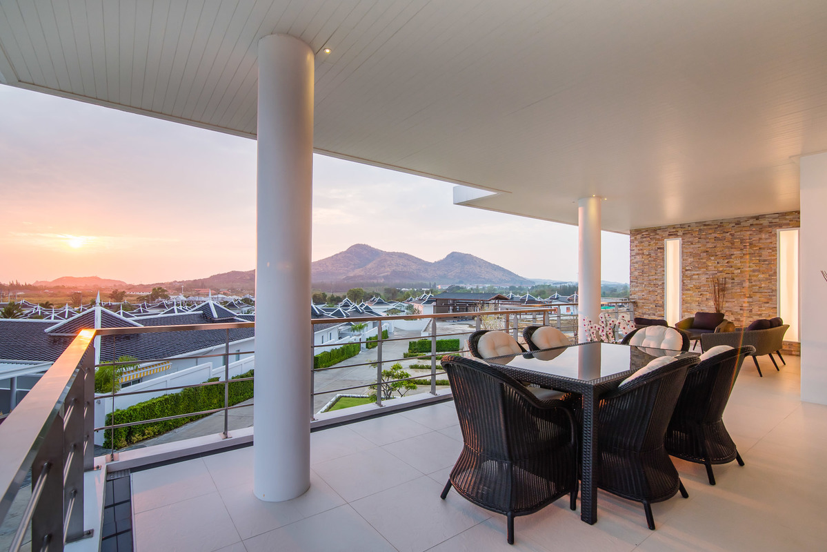 High Quality Terrace Units on Exclusive Estate - Stonehead Real Estate