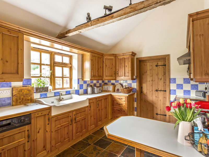 4 Bed House - Detached For Sale in Ifield