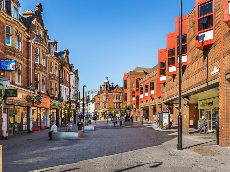 2 Bed Apartment For Sale in Redhill