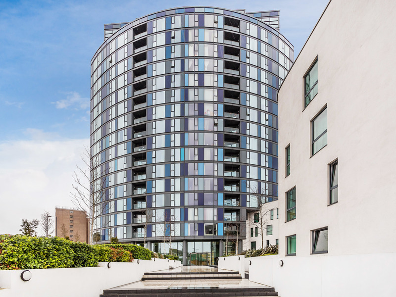 2 Bed Apartment For Sale in Croydon