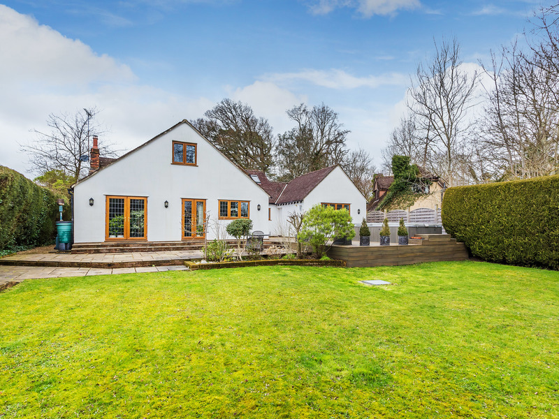 4 Bed House - Detached For Sale in East Grinstead