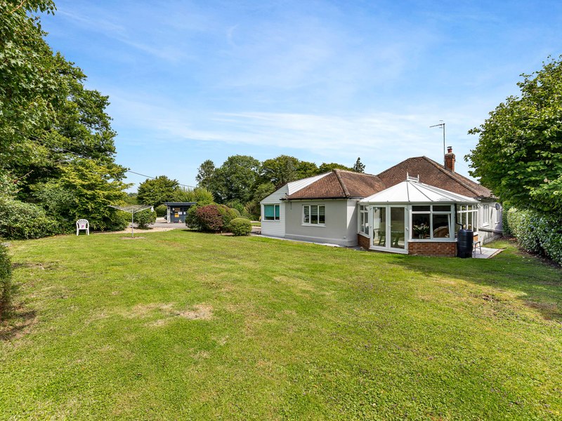 4 Bed House - Detached For Sale in Reigate