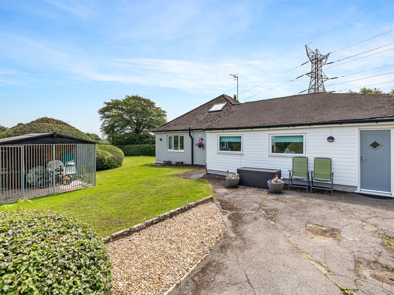 4 Bed House - Detached For Sale in Reigate
