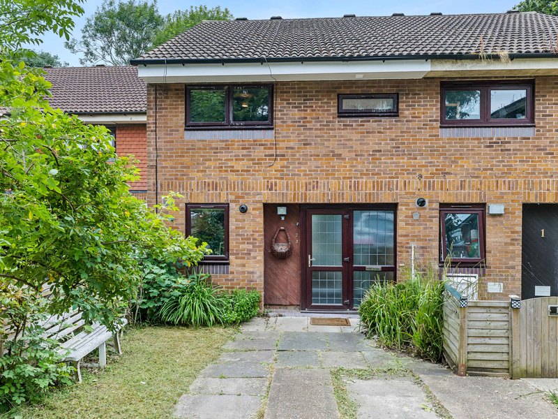 3 Bed House - Terrace For Sale in Crawley