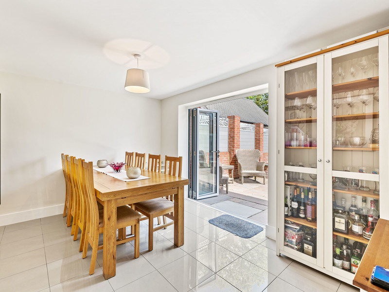 4 Bed House - Detached For Sale in Horley