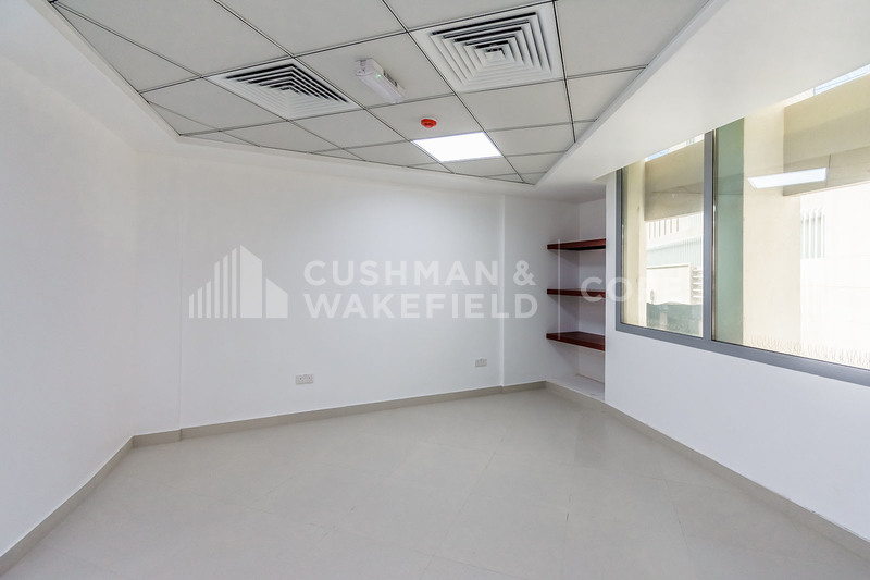 Rent in Al Futtaim Tower · AED 44,056 518 sqft Office | Cushman ...