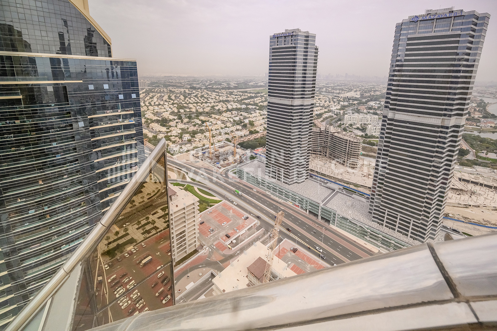 Rent in Gold Tower (Au Tower) · AED 260,000 1,088 sqft Office | Cushman ...