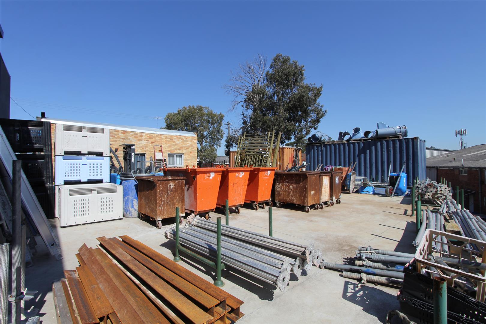 Professional office and Hardstand Yard – 449m²* – Commercial Property ...