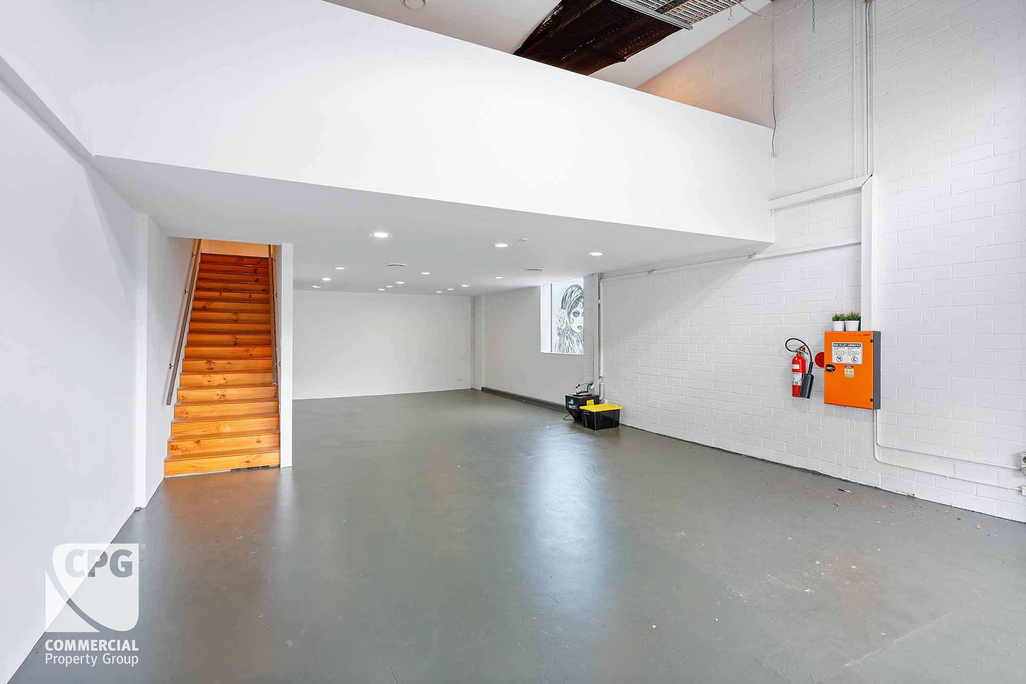 CREATIVE COMMERCIAL UNIT FOR LEASE – 156m² STREET FACING UNIT IN ...