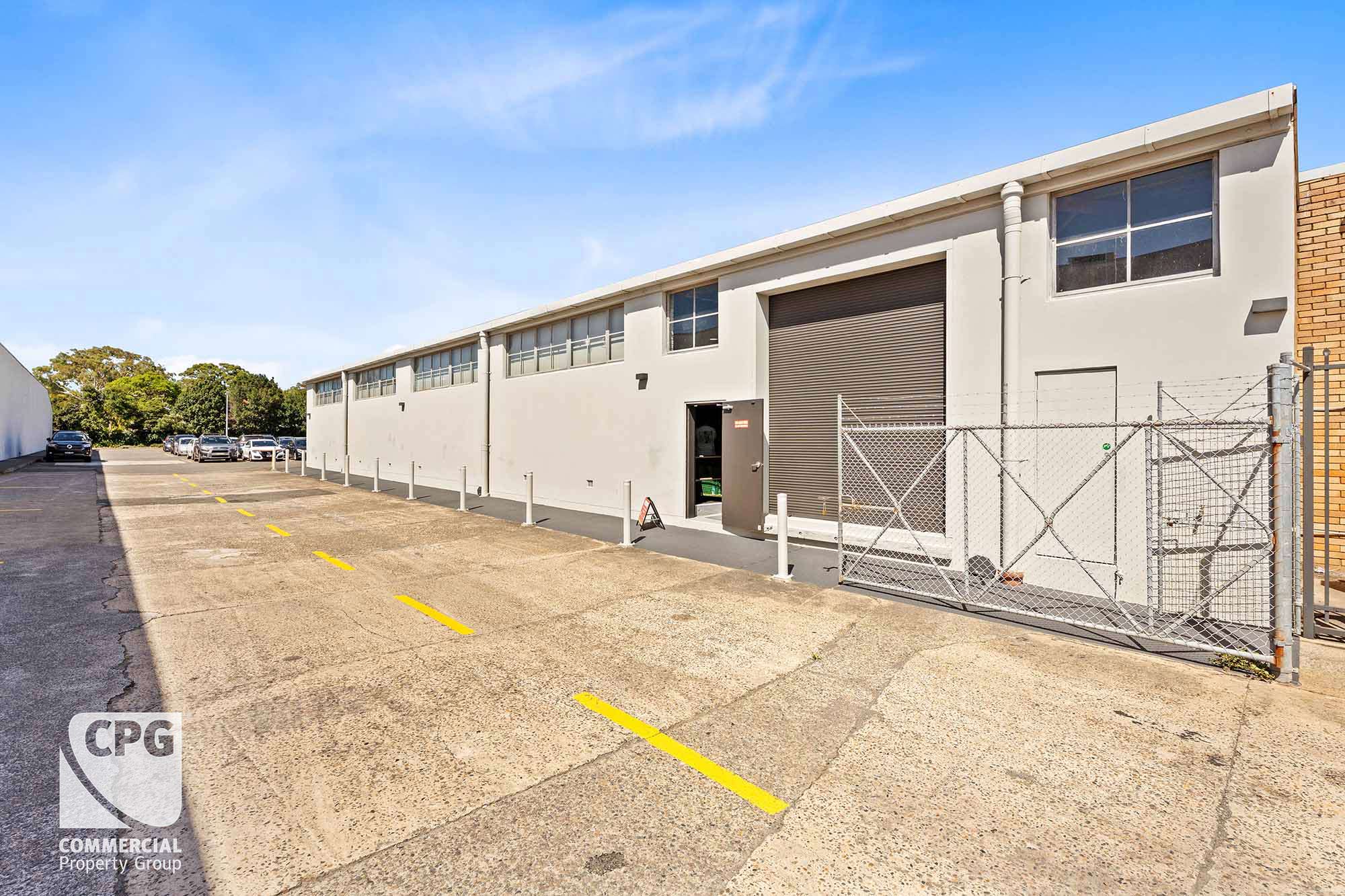 673m² Clear Span Warehouse – Ample Parking – Captain Cook Drive ...