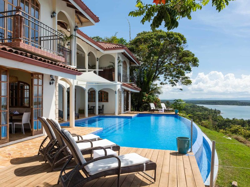 Id. 10523 - Gorgeous & Luxurious Boutique Hotel with Dramatic Views ...