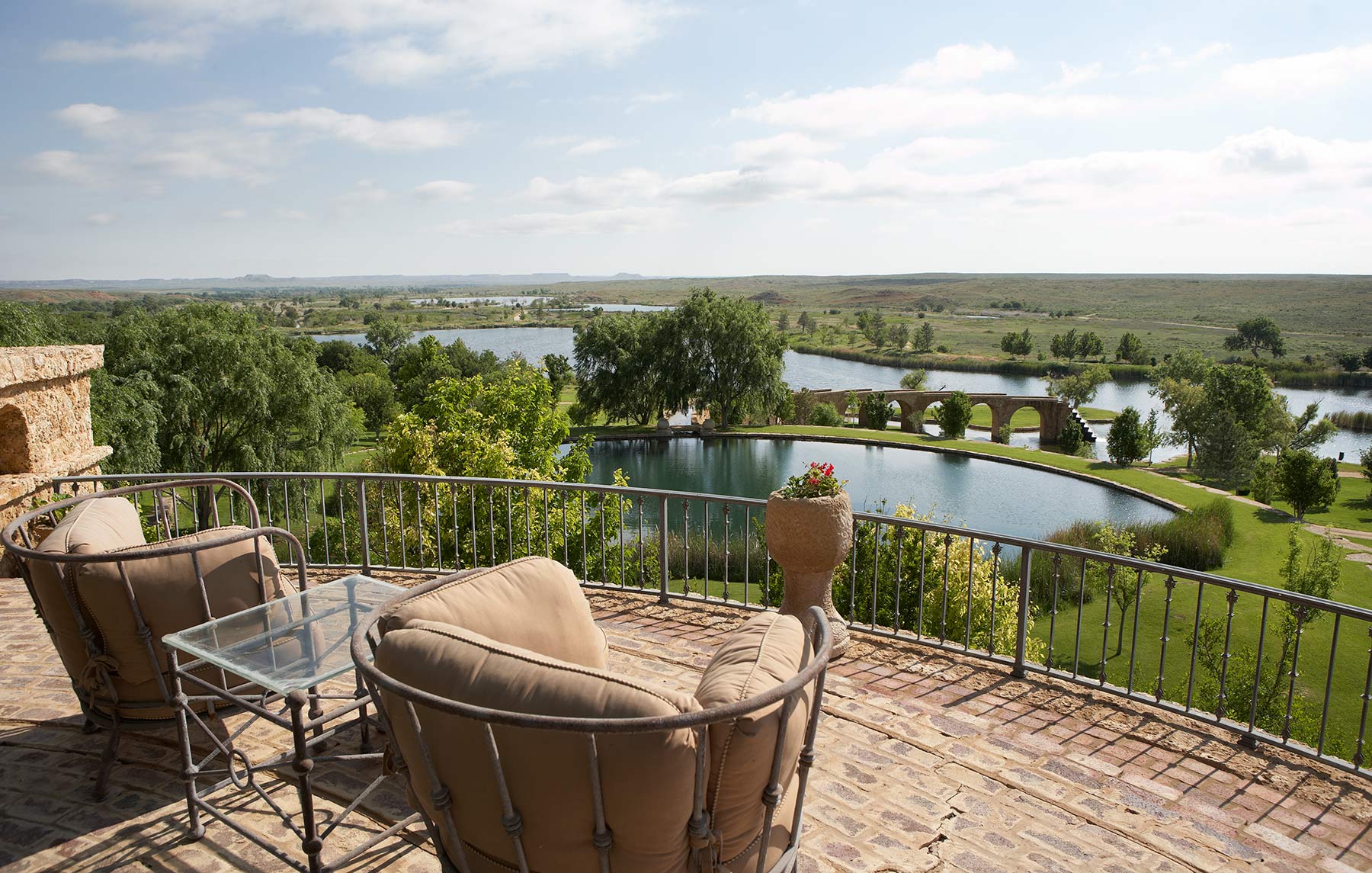 Mesa Vista Ranch - Hall and Hall