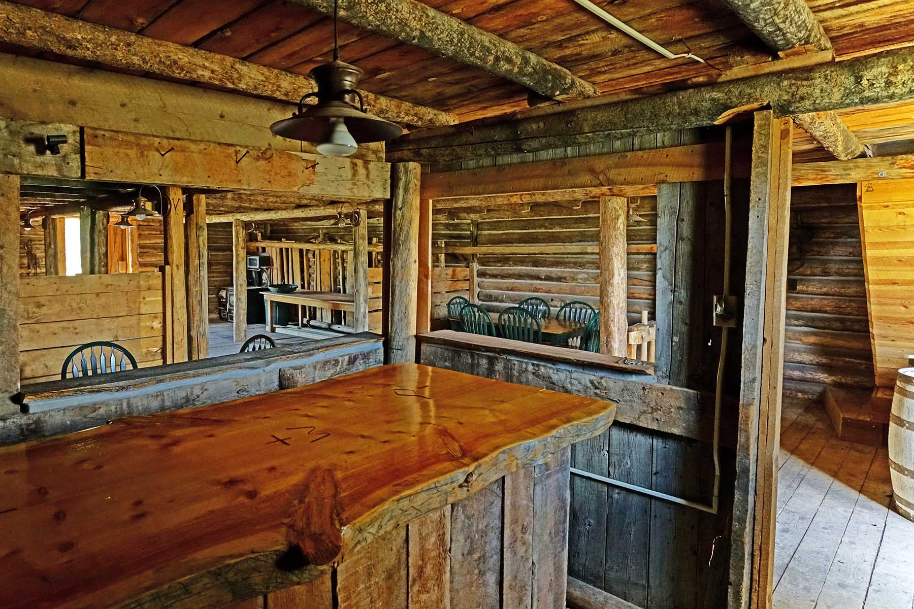 Diamond Tail Ranch - Hall and Hall