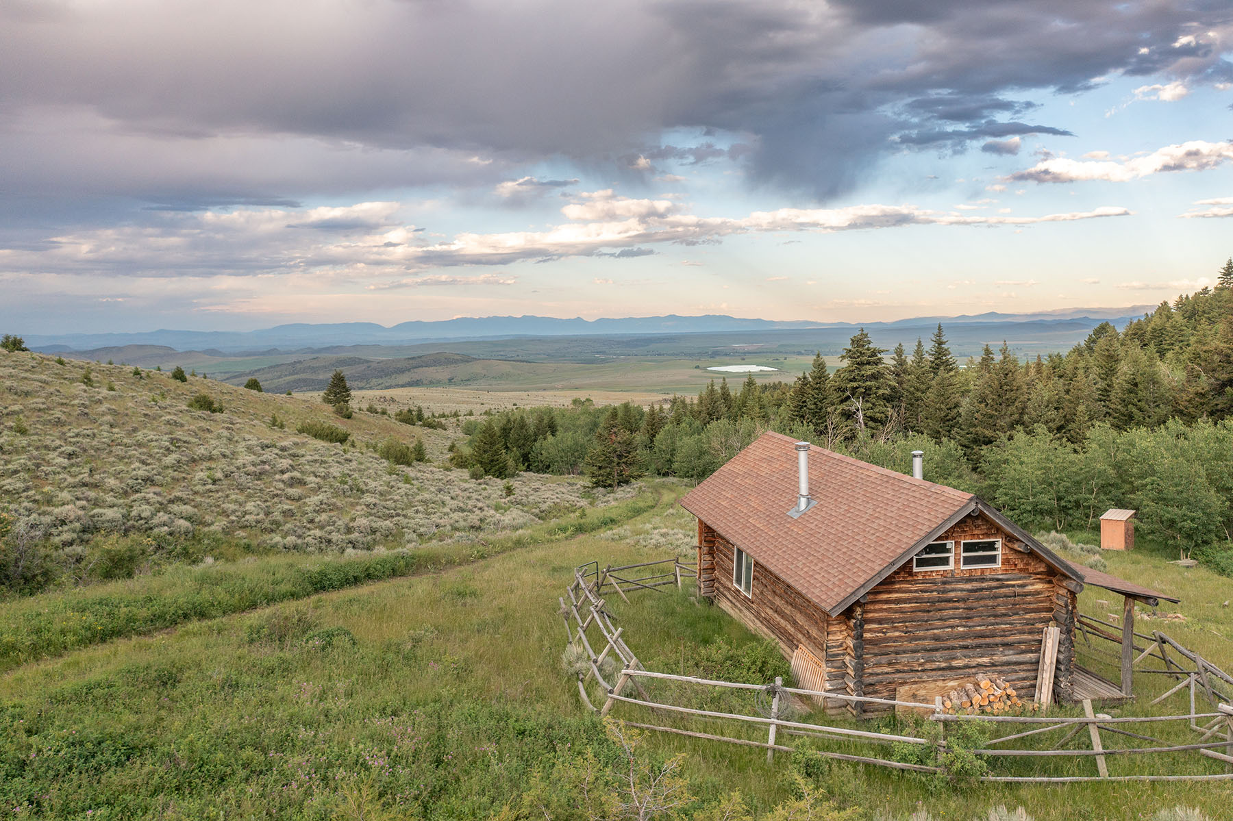Strawberry Ridge Cabin - Sold - Montana - Hall and Hall