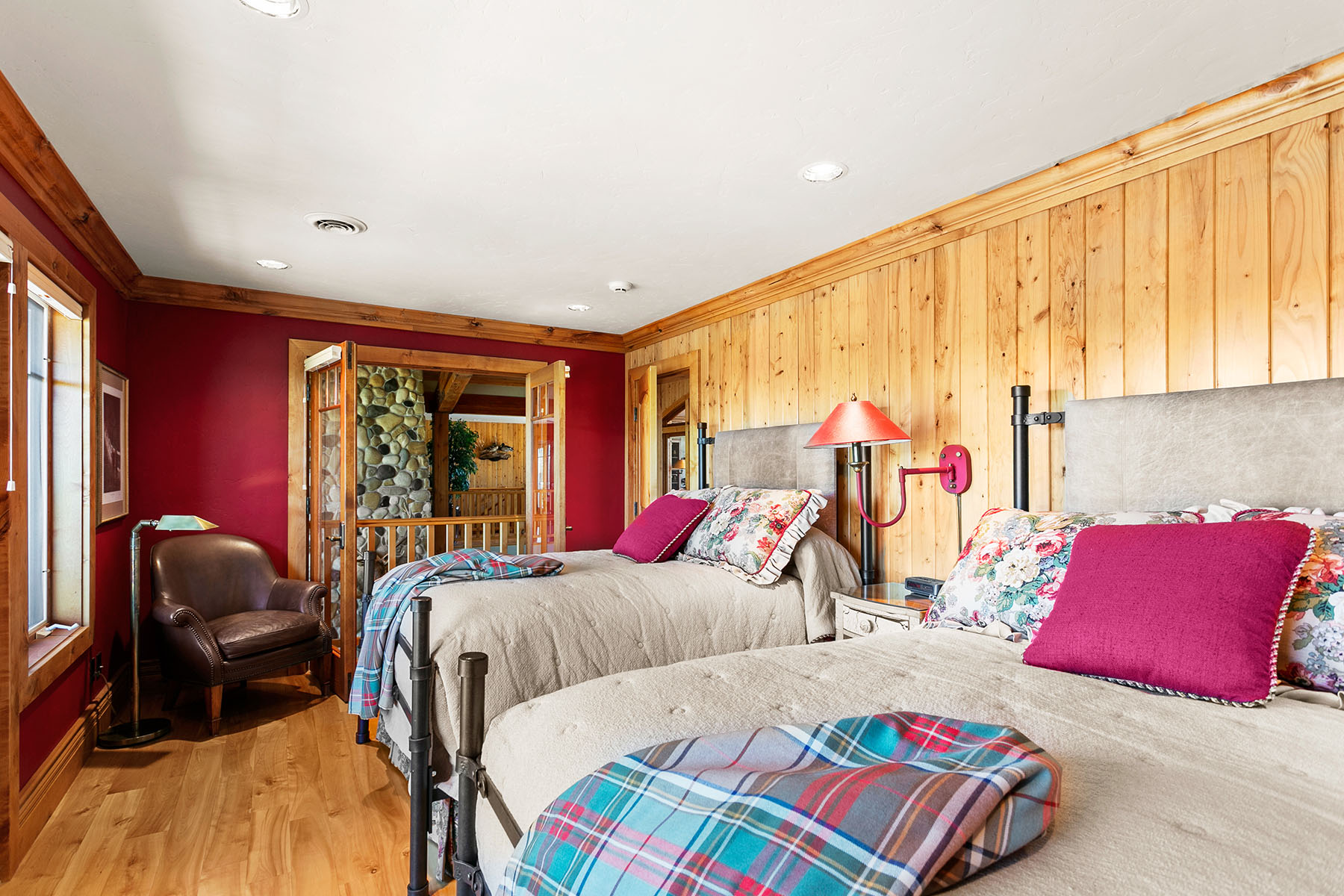 Parma Lodge and Stables - For Sale - Idaho - Hall and Hall