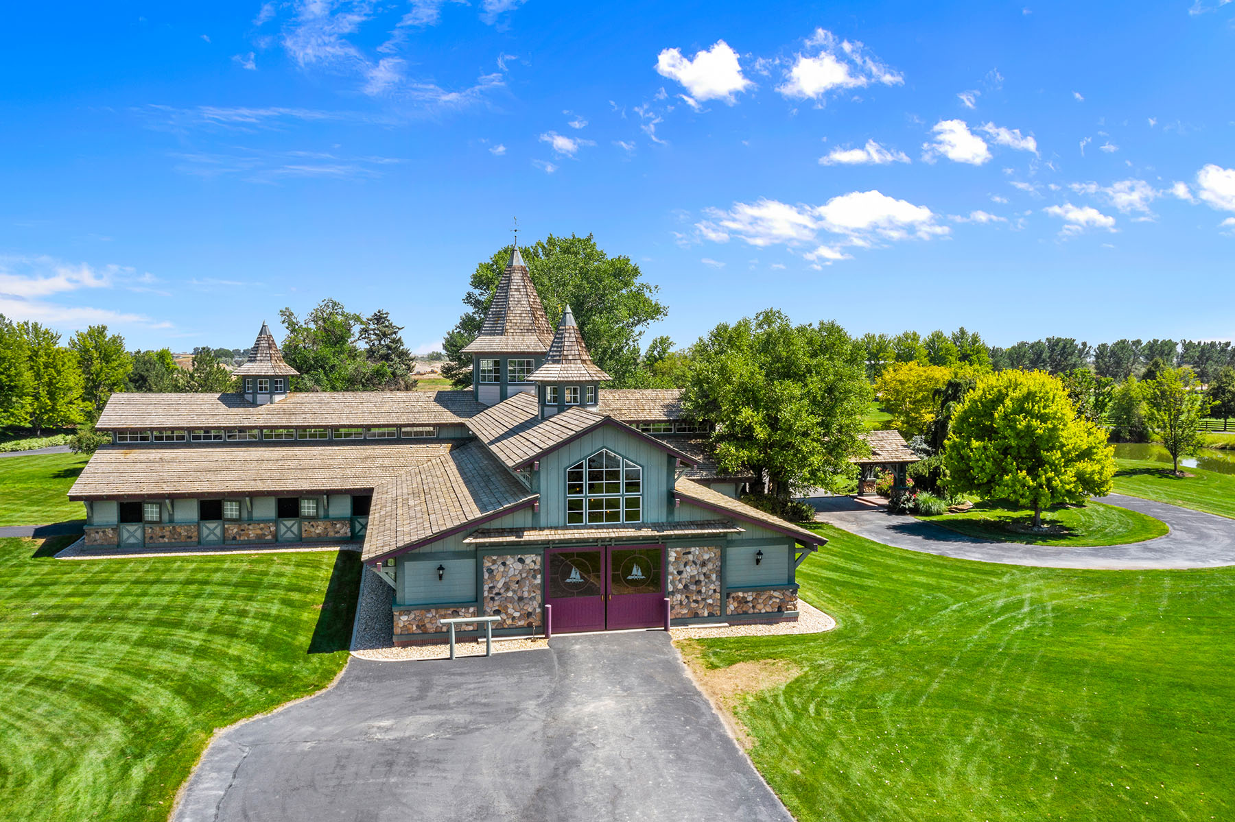 Parma Lodge and Stables - For Sale - Idaho - Hall and Hall