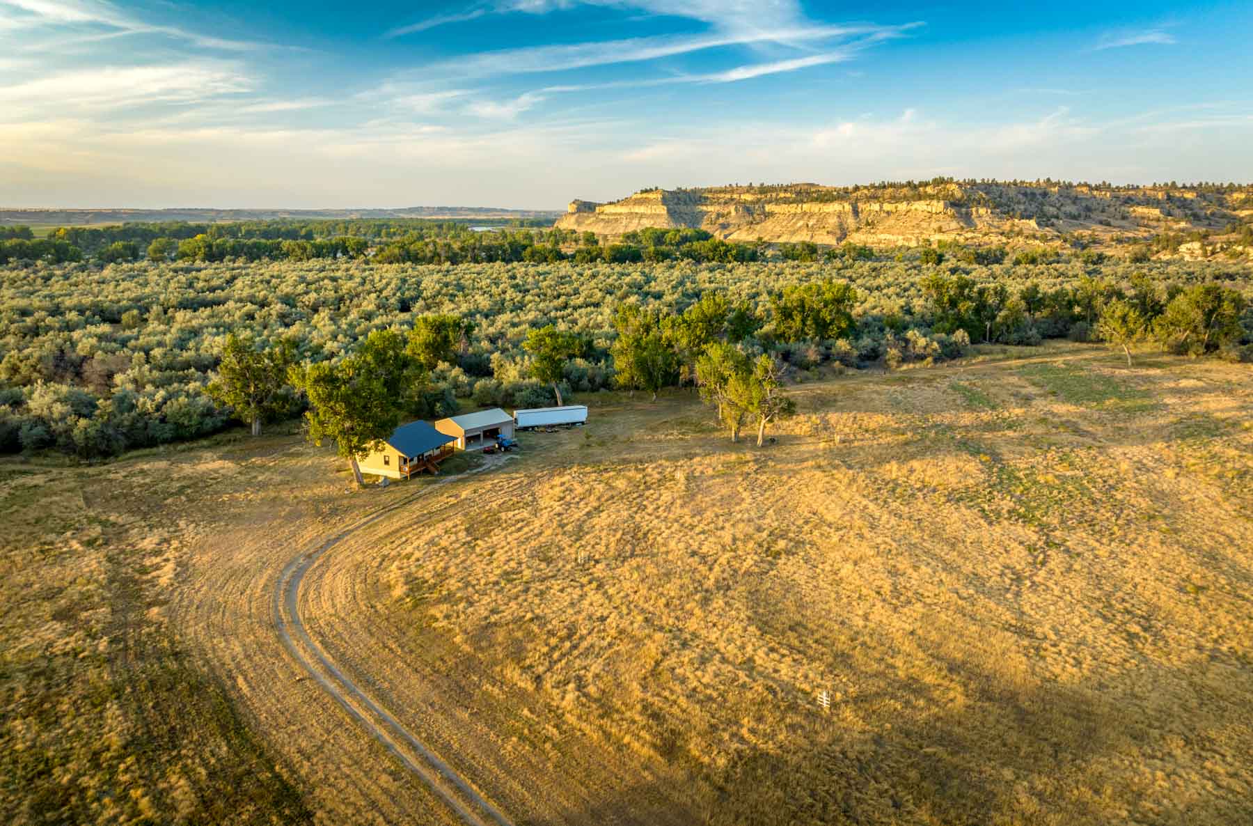 River Hunt Retreat - For Sale - Montana - Hall and Hall