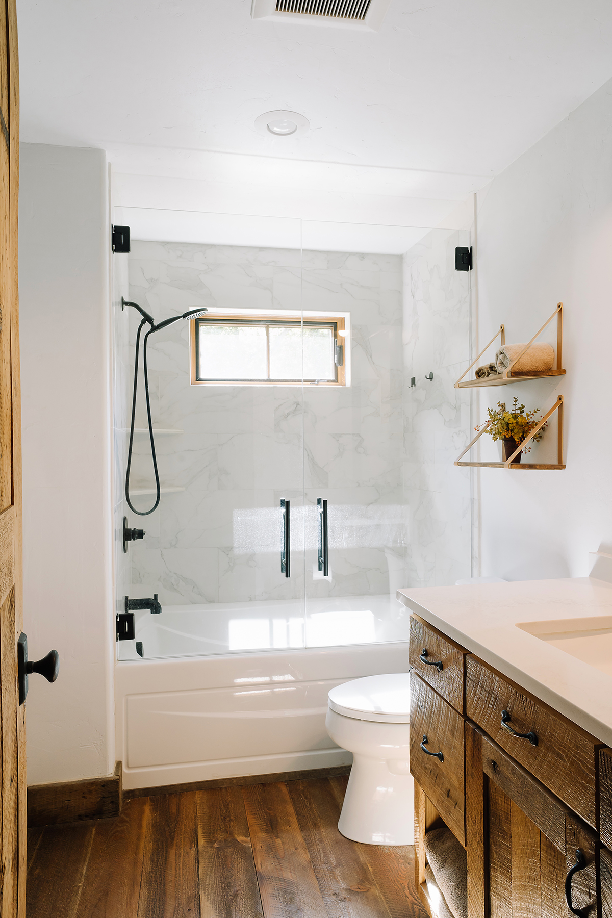 Mackay Bar Outfitters & Guest Ranch - For Sale - Idaho - Hall and Hall