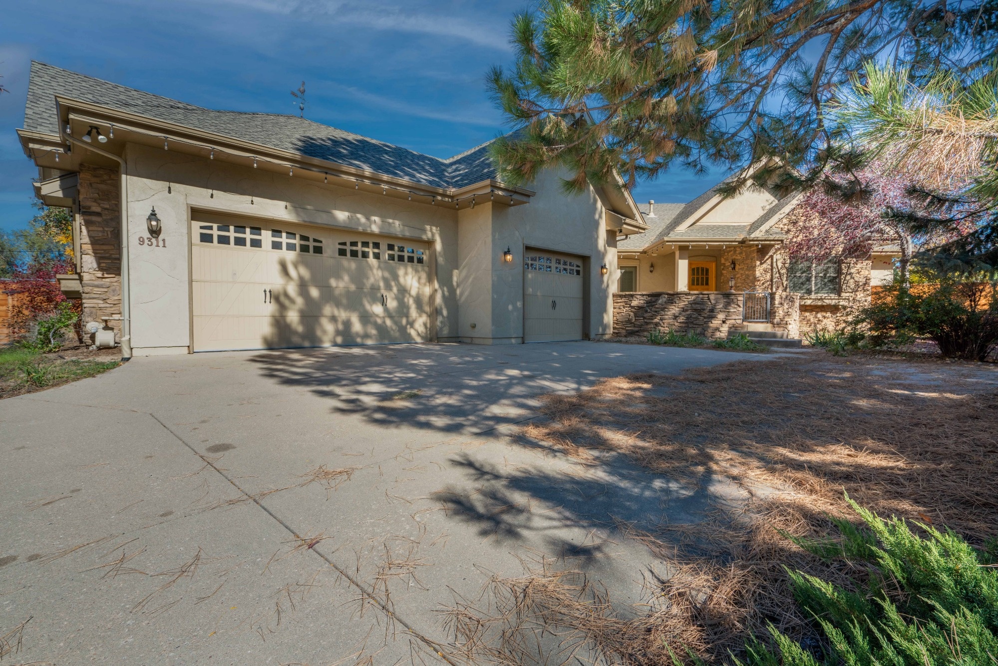 9311 E Jewell Cir, Denver, CO 80231 is For Sale - Grant Dolby