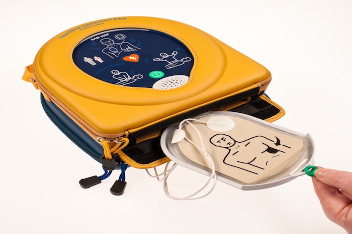 Real World AED Use training - How to use an AED video | HeartSine AED ...