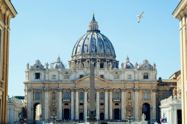 Guide to European Architecture Styles | Travel BlogParkSleepFly.com ...