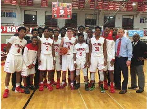 Homewood-Flossmoor High School | Boys BASKETBALL | Activities